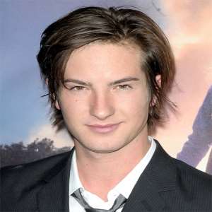 Andrew James Allen Birthday, Real Name, Age, Weight, Height, Family ...