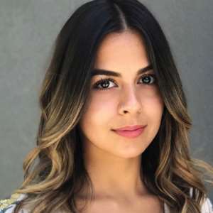 Amber Martinez (Instagram Star) Birthday, Real Name, Age, Weight ...