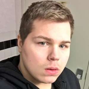 Daniel Smith Birthday, Real Name, Age, Weight, Height, Family, Facts ...