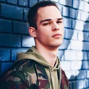 Somer Hollingsworth Birthday, Real Name, Age, Weight, Height, Family ...