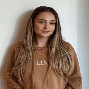 Rosie Lewis Birthday, Real Name, Age, Weight, Height, Family, Facts ...