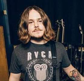 Aaron Pauley Birthday, Real Name, Age, Weight, Height, Family, Facts ...