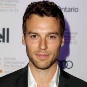 Peter Mooney Birthday, Real Name, Age, Weight, Height, Family, Facts ...
