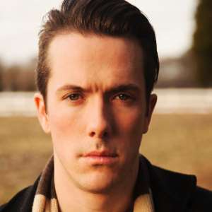 J. Evan Bonifant Birthday, Real Name, Age, Weight, Height, Family ...