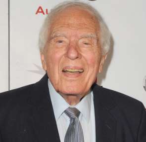 Angus Scrimm Birthday, Real Name, Age, Weight, Height, Family, Facts ...