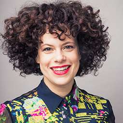 Regine Chassagne Birthday, Real Name, Age, Weight, Height, Family ...