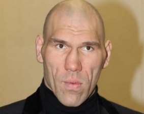 Nikolai Valuev Birthday, Real Name, Age, Weight, Height, Family, Facts ...