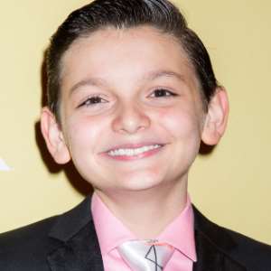 Luca Padovan Birthday, Real Name, Age, Weight, Height, Family, Facts ...