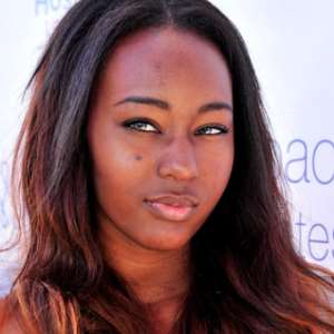 Reyna Roberts Birthday, Real Name, Age, Weight, Height, Family, Facts ...