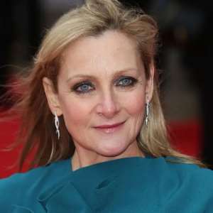 Lesley Sharp Birthday, Real Name, Age, Weight, Height, Family, Facts ...