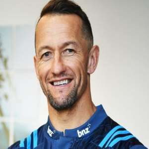 Carlos Spencer Birthday, Real Name, Age, Weight, Height, Family, Facts ...