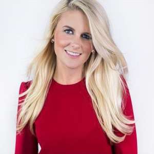 Elizabeth Lyons (Singer) Birthday, Real Name, Age, Weight, Height ...