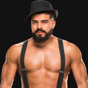Andrade Cien Almas Birthday, Real Name, Age, Weight, Height, Family ...