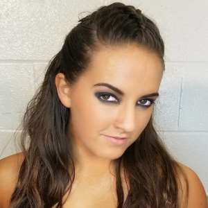 Sarah Logan Birthday, Real Name, Age, Weight, Height, Family, Facts ...