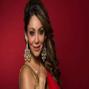Gauri Khan Birthday, Real Name, Family, Age, Weight, Height, Dress Size ...