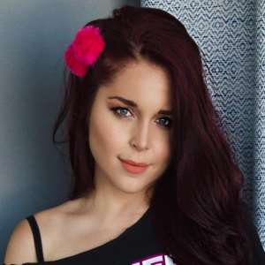 Erin Robinson Birthday, Real Name, Age, Weight, Height, Family, Facts ...