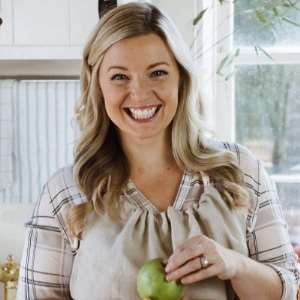 Damaris Phillips Birthday, Real Name, Age, Weight, Height, Family ...
