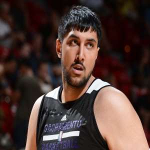 Sim Bhullar Birthday, Real Name, Age, Weight, Height, Family, Facts ...
