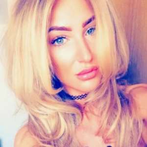 Sally Broadbent Birthday, Real Name, Age, Weight, Height, Family, Facts ...