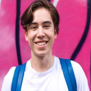 Snow Reacts (YouTube) Birthday, Real Name, Age, Weight, Height, Family ...