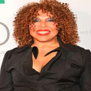 Roberta Flack Birthday, Real Name, Age, Weight, Height, Family, Facts ...