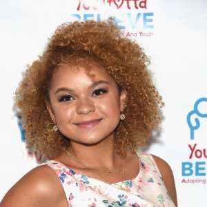 Rachel Crow Birthday, Real Name, Age, Weight, Height, Family, Facts ...
