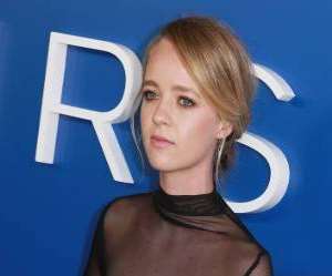 Anna Jacoby Heron Birthday, Real Name, Age, Weight, Height, Family ...