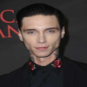 Andy Biersack Birthday, Real Name, Age, Weight, Height, Family, Facts ...