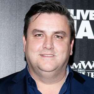 Simon Delaney Birthday, Real Name, Age, Weight, Height, Family, Facts ...