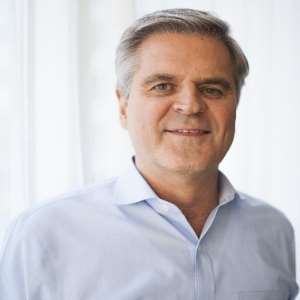 Steve Case Birthday, Real Name, Age, Weight, Height, Family, Facts ...