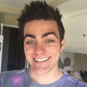 Julio Gonzalez (YouTuber) Birthday, Real Name, Age, Weight, Height ...