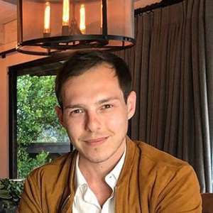 Graham Stephan Birthday, Real Name, Age, Weight, Height, Family, Facts ...