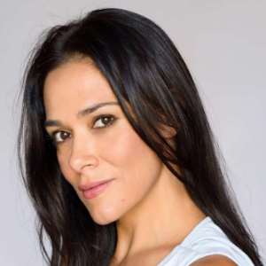 Simone Kessell Birthday, Real Name, Age, Weight, Height, Family, Facts ...