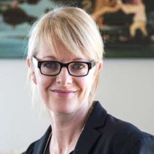 Miranda Harcourt Birthday, Real Name, Age, Weight, Height, Family ...