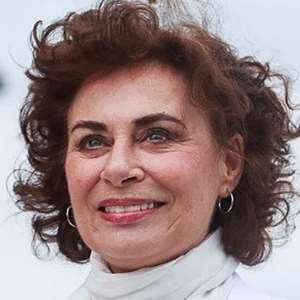 Mimi Kuzyk Birthday, Real Name, Age, Weight, Height, Family, Facts ...