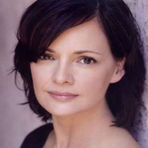 Stacy Edwards Birthday, Real Name, Age, Weight, Height, Family, Facts ...