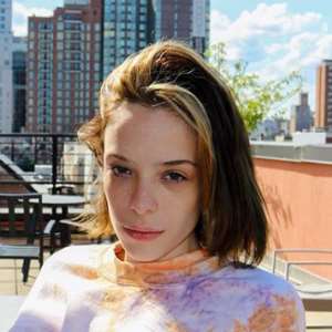 Ella Snyder Birthday, Real Name, Age, Weight, Height, Family, Facts ...