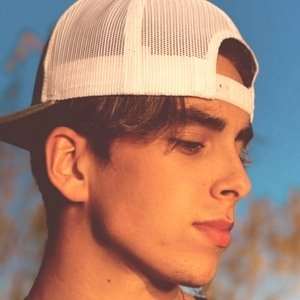 Ethan Lyke Birthday, Real Name, Age, Weight, Height, Family, Facts ...