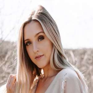 Courtney Raine Birthday, Real Name, Age, Weight, Height, Family, Facts ...