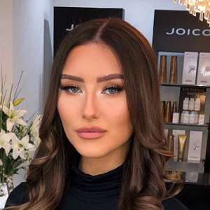 Hannah Renee Birthday, Real Name, Age, Weight, Height, Family, Facts ...