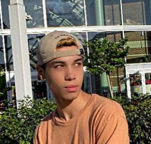 Eli Cintron Birthday, Real Name, Age, Weight, Height, Family, Facts ...