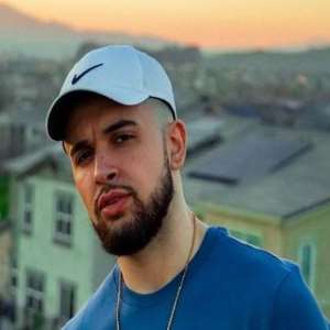 Jonathan Gilyana Birthday, Real Name, Age, Weight, Height, Family ...