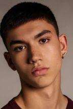 Archie Renaux Birthday, Real Name, Age, Weight, Height, Family, Facts ...