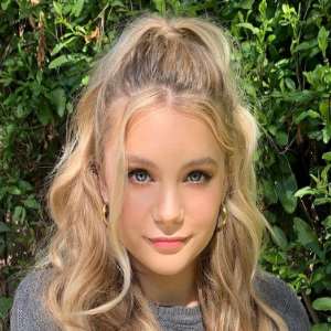 Avonlea (YouTuber) Birthday, Real Name, Age, Weight, Height, Family ...