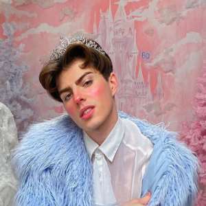 Jony Sios Birthday, Real Name, Age, Weight, Height, Family, Facts ...