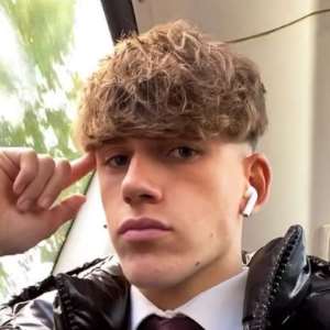 Tommy Lyon Birthday, Real Name, Age, Weight, Height, Family, Facts ...