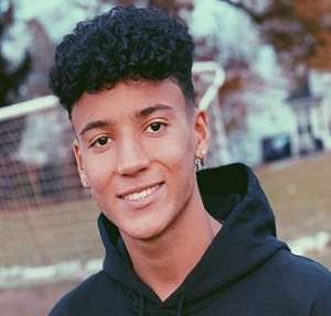 Maximo Rivano Birthday, Real Name, Age, Weight, Height, Family, Facts ...