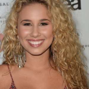 Haley Reinhart Birthday, Real Name, Age, Weight, Height, Family, Facts ...