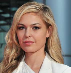 Elena Semikina Birthday, Real Name, Age, Weight, Height, Family, Facts ...
