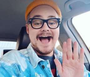 Mitchell Davis Birthday, Real Name, Age, Weight, Height, Family, Facts ...